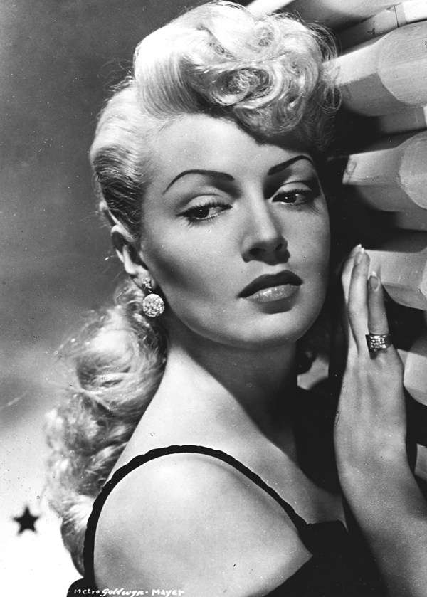 LANA TURNER